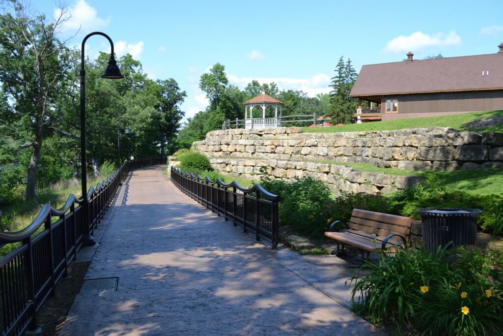 Walk the Scenic Dells Riverwalk | Dells.com Blog
